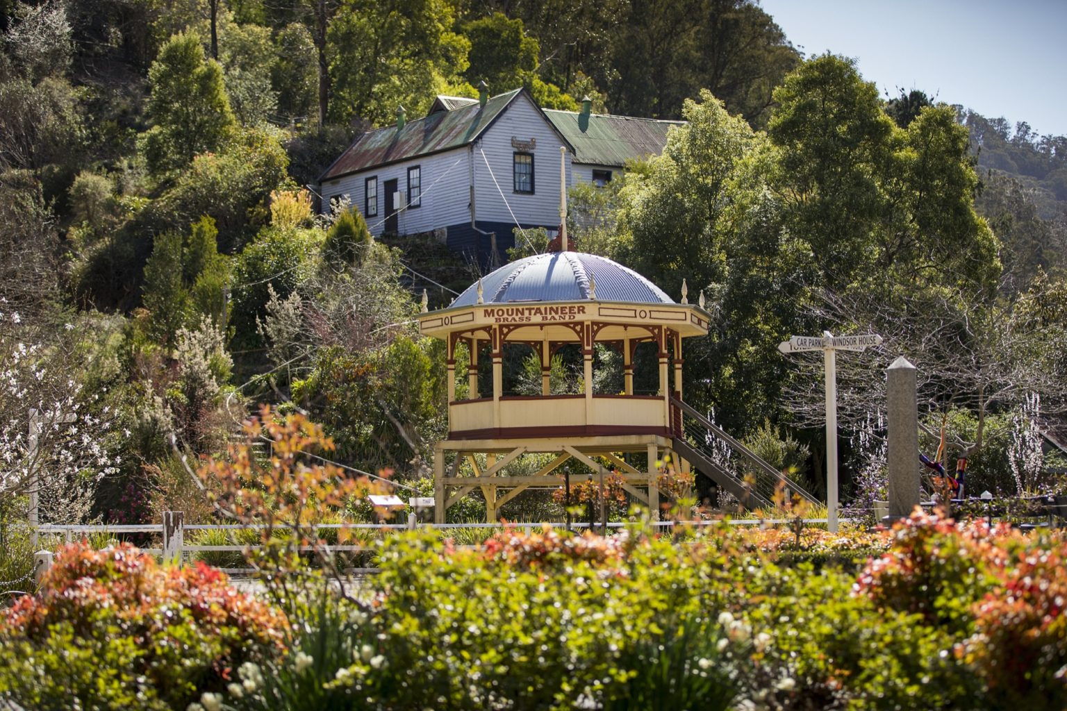 Welcome to Silvertop Cottages - Book Now - 0414 537 267