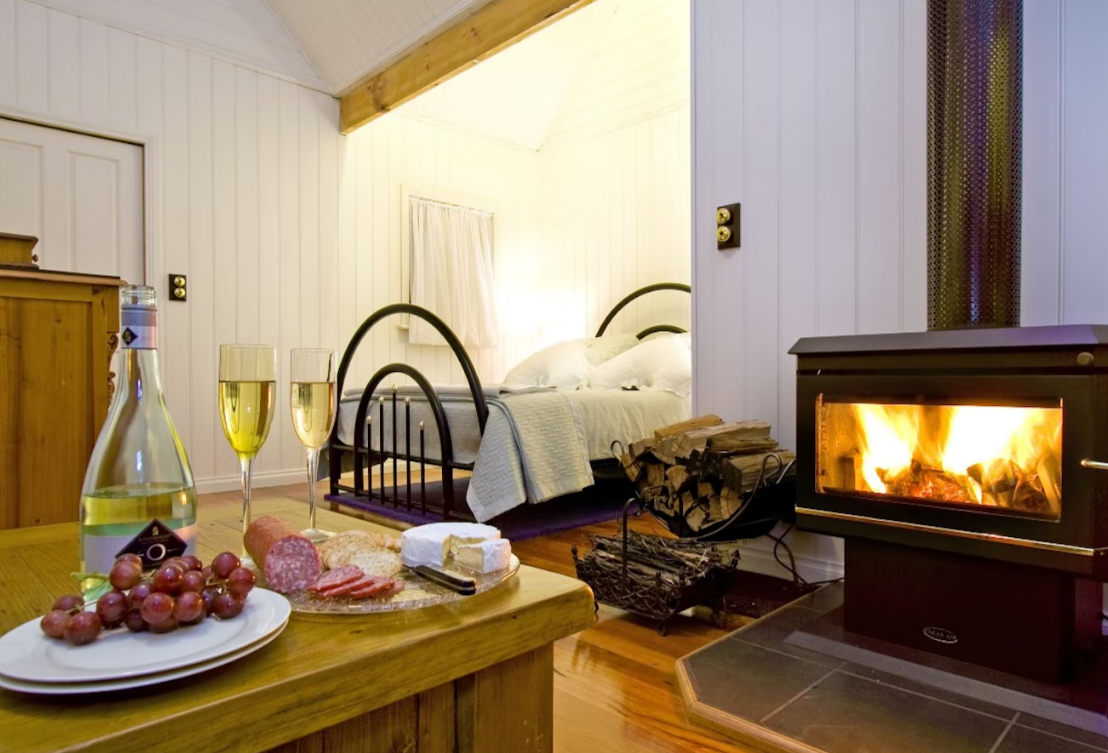 The Studio Cottage - Silvertop Cottages - Book Now - 0414 537 267